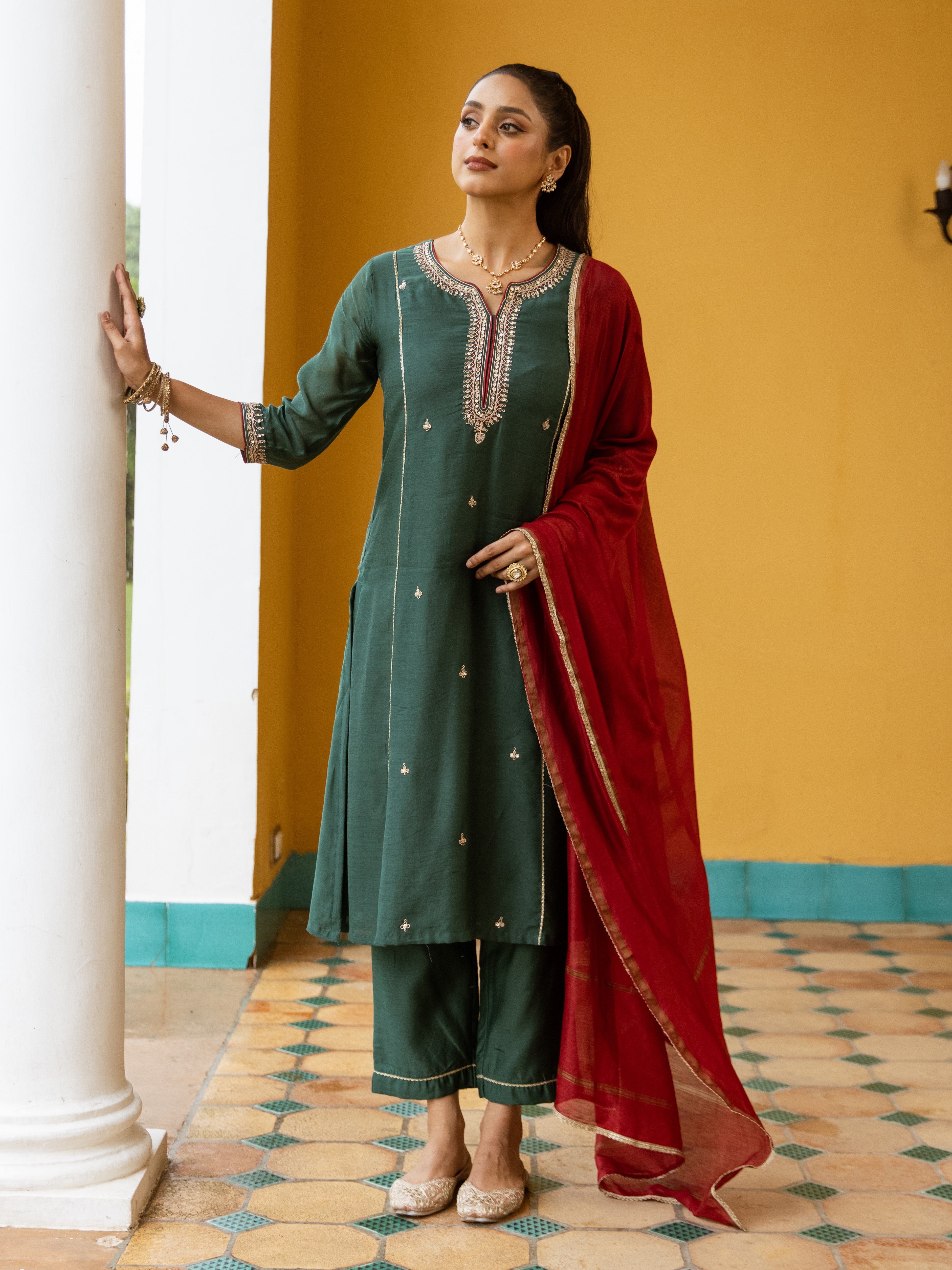 Green And Maroon Chanderi Round V-neck Complete Suit Set For Women's – Vari